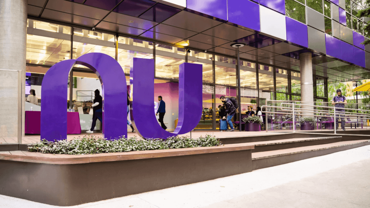 Clientes do Nubank começam a receber acesso à operadora NuCel